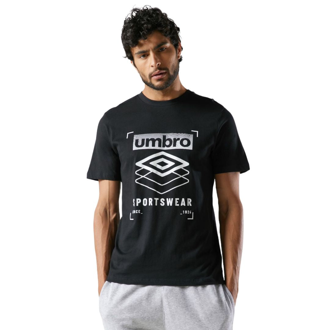 Umbro Men Fw Stacked Frame Graphic Tee T-Shirt
